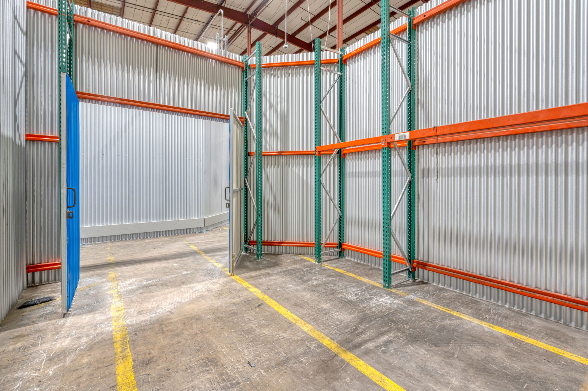 Toronto Warehouse Space for Rent | ReadySpaces