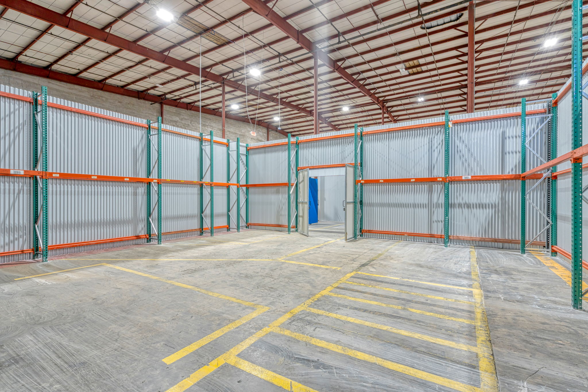 Los Angeles Warehouse Space for Rent | ReadySpaces